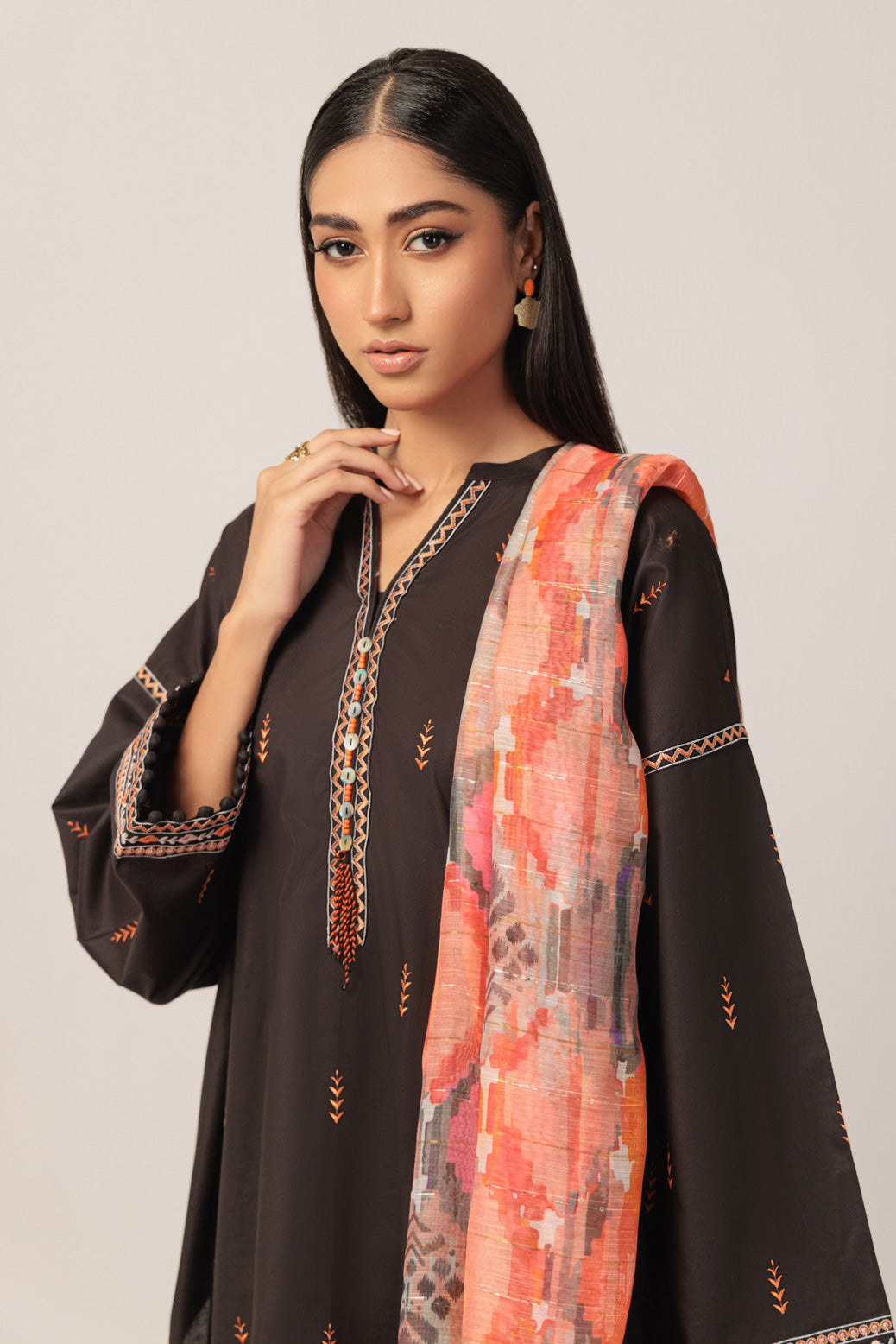 BLACK-CAMBRIC-3 PIECE (PWS1243P16) BIN 18 R24 – Bonanza Satrangi